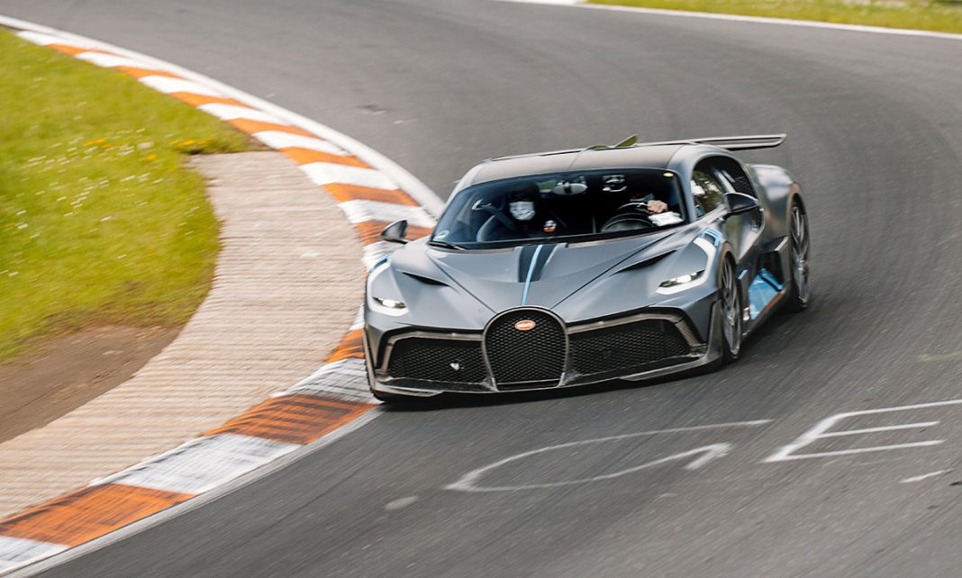 Bugatti mit der exklusivsten Erprobungsflotte der Welt am Nürburgring ...