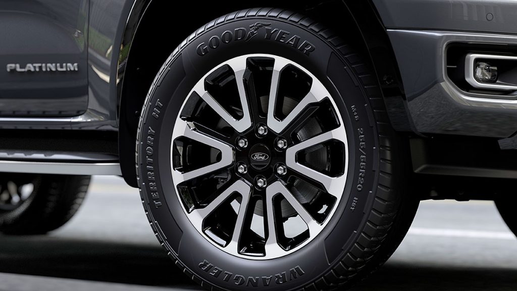 Luxus pur mit der Platinium-Ausstattung für den neuen Ford Ranger ...