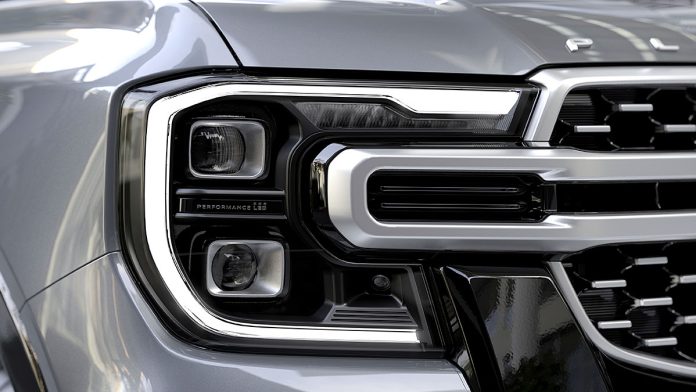 Luxus pur mit der Platinium-Ausstattung für den neuen Ford Ranger ...